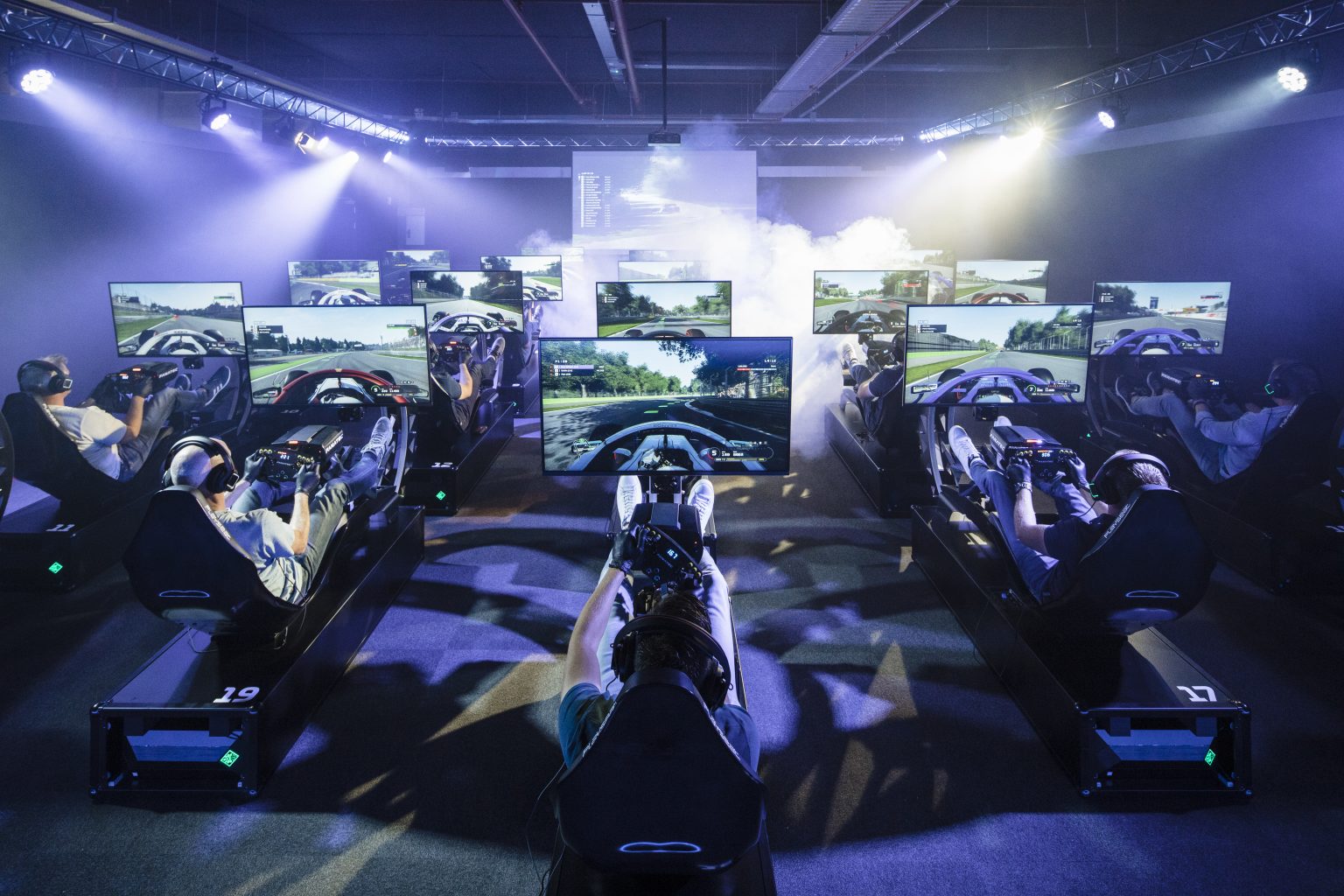 Racesquare Racing Centre | Het spectaculairste uitje!