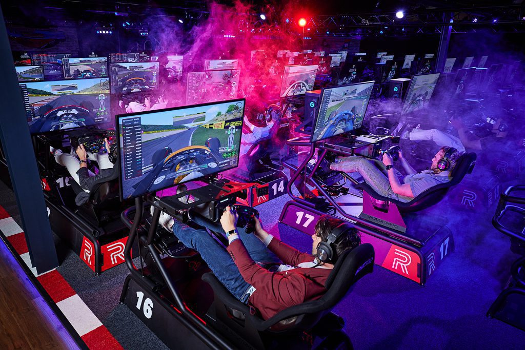 Scoor officiële Verstappen.com merchandise bij Racesquare